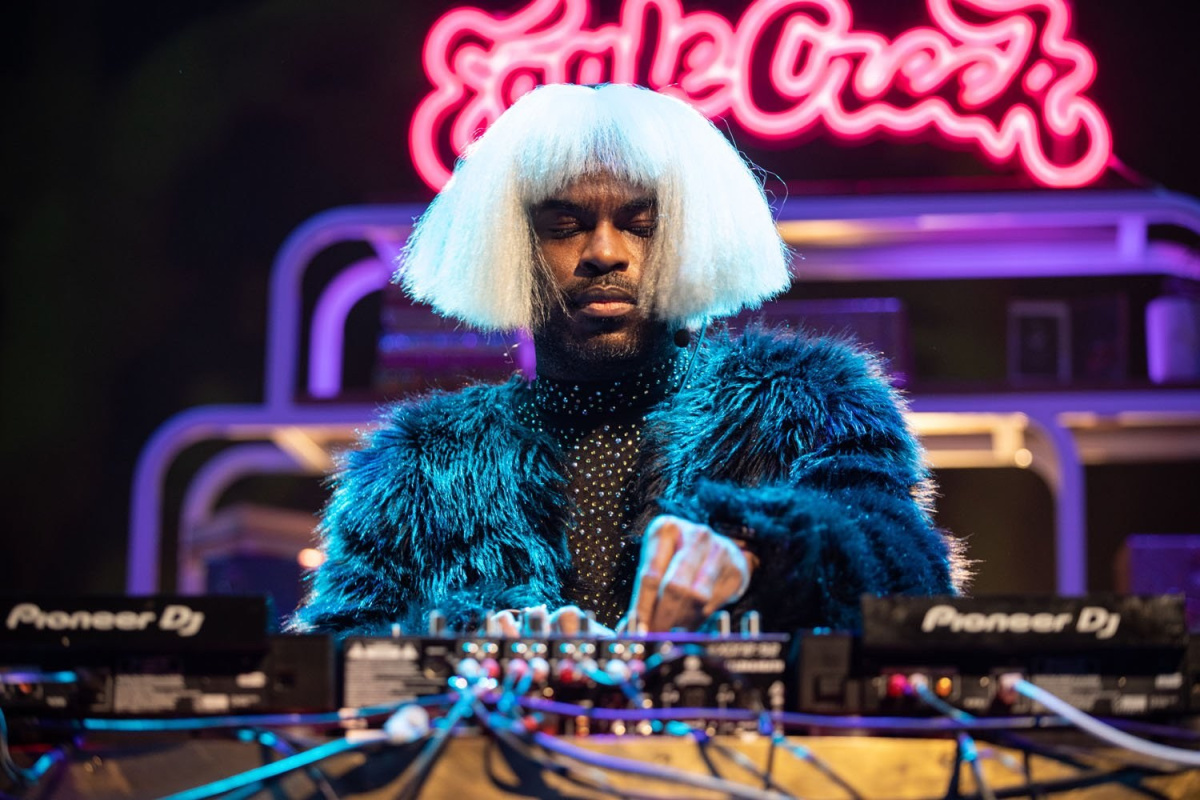 Live @ LOW END | madison moore: there's always energy for dancing ...